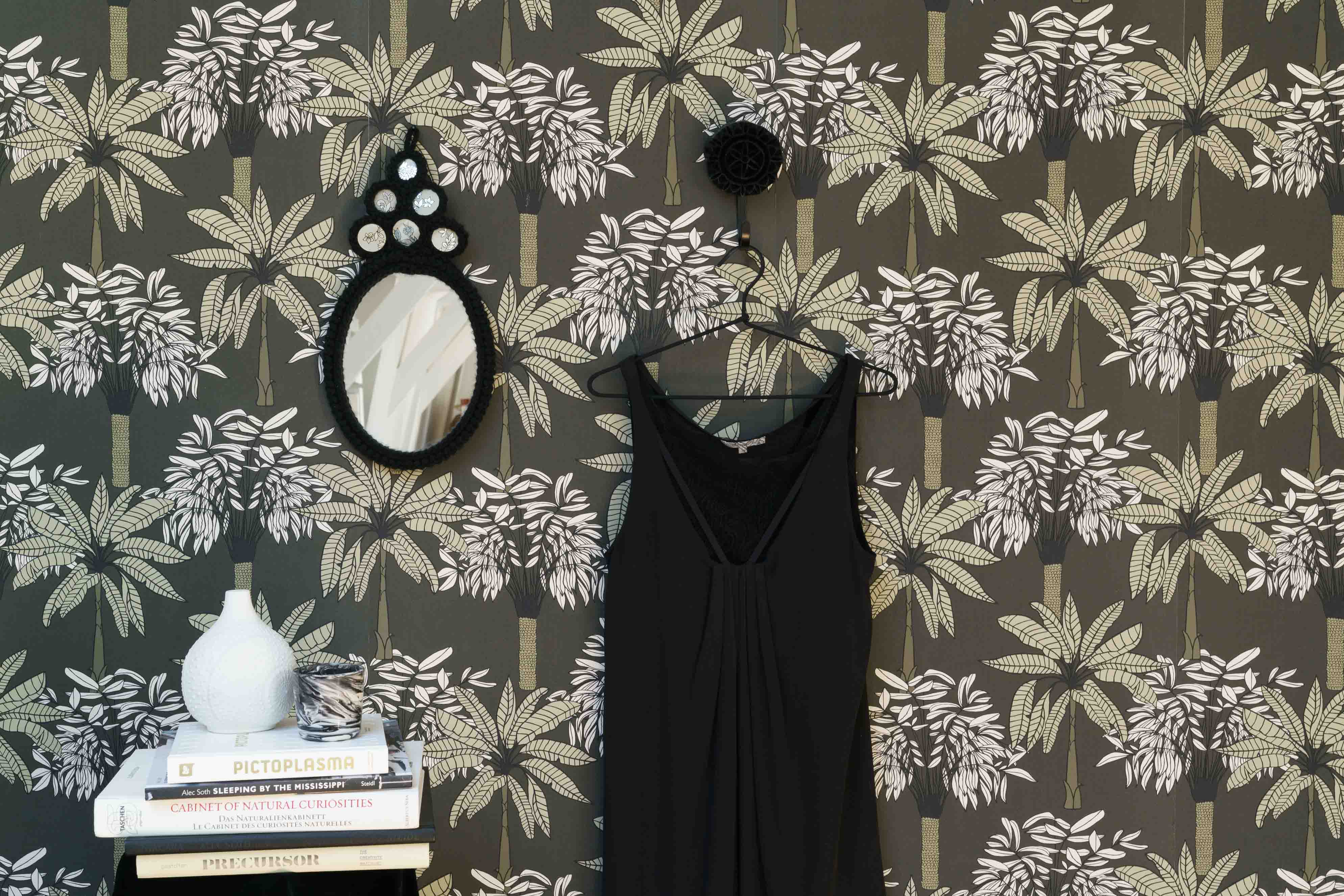 Donkere Palmen Behang - Onszelf - | HomeDeco.nl