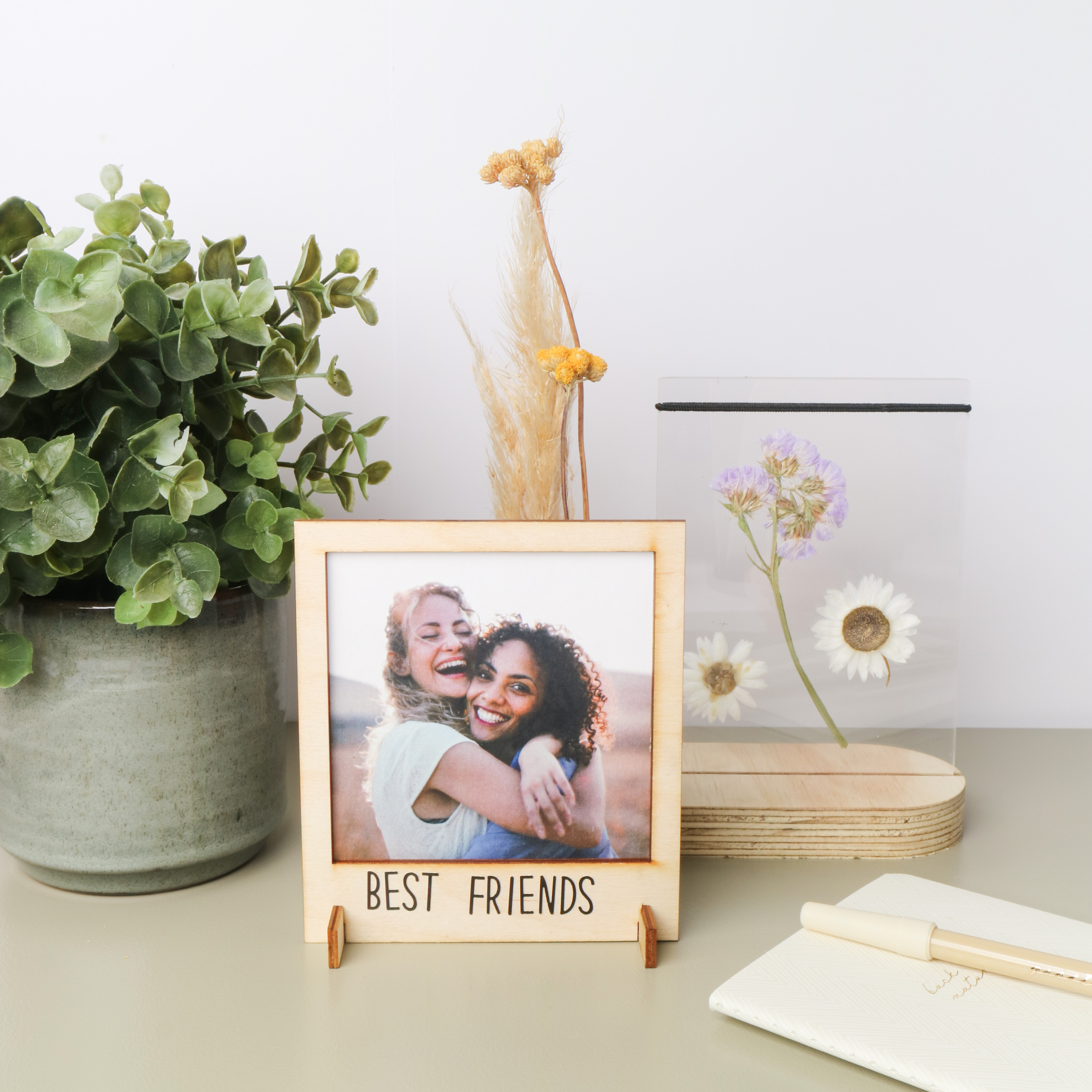 Polaroid Frames - By WOOM - | HomeDeco.nl