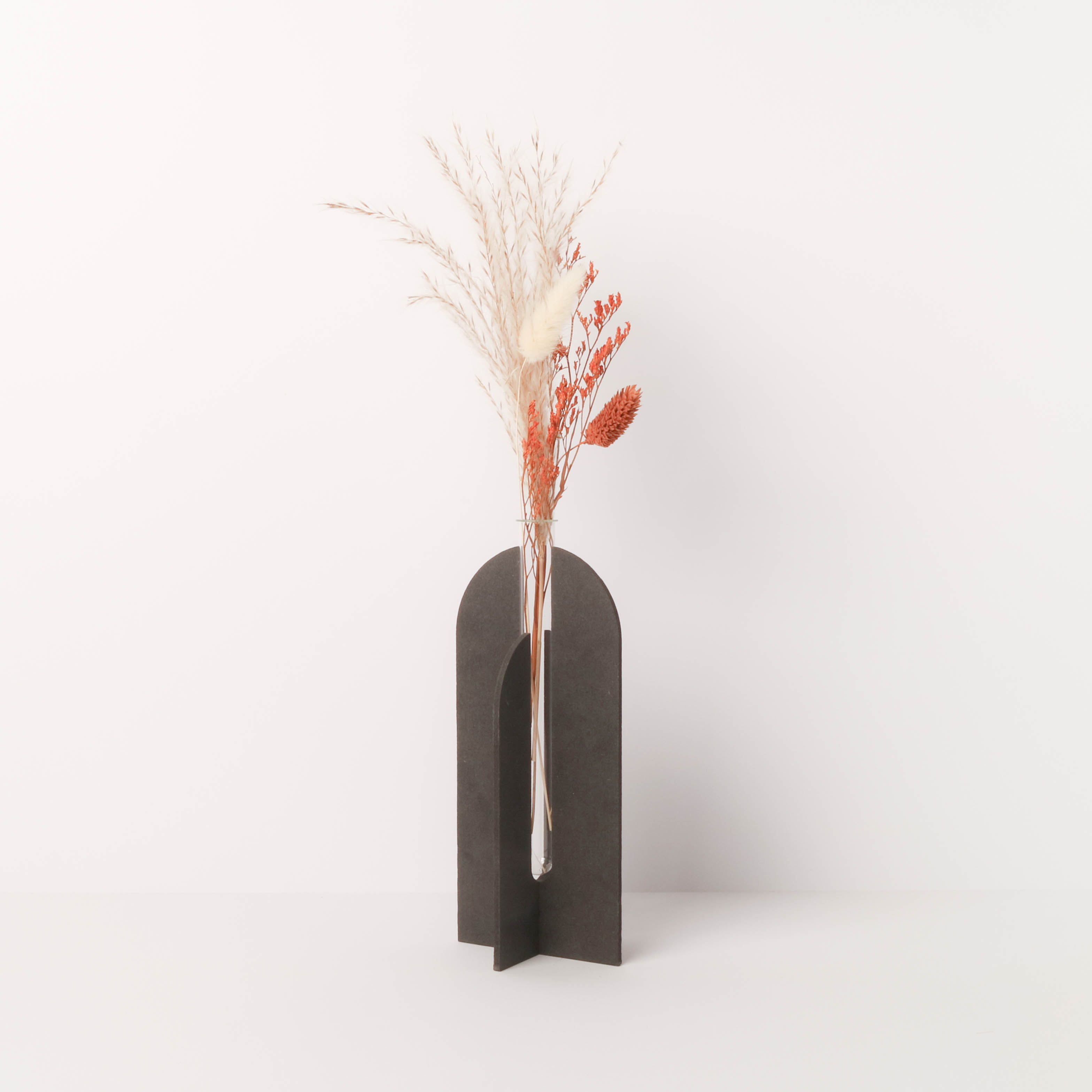 Bold vaasje - By WOOM - | HomeDeco.nl
